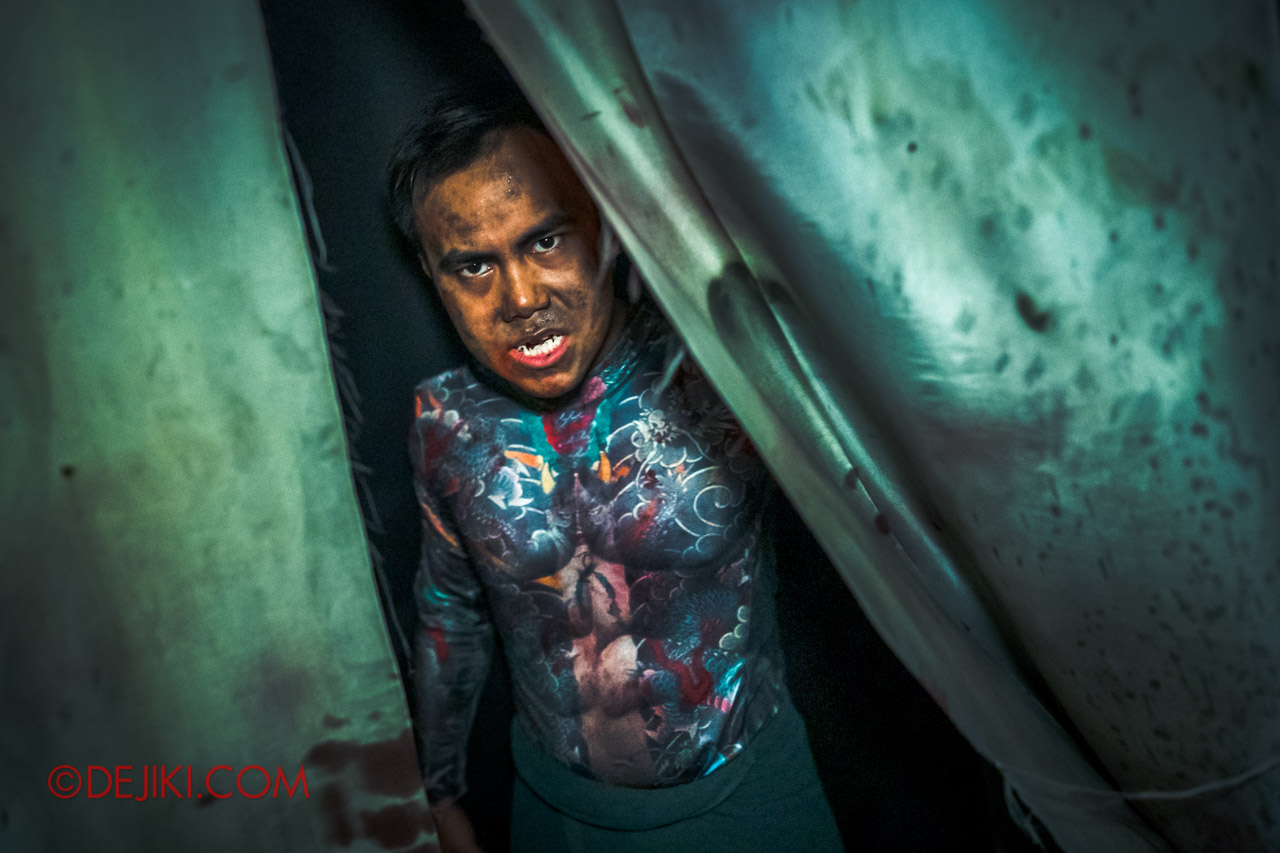 Hell Block 9 haunted house at USS Halloween Horror Nights 9 | Dejiki.com