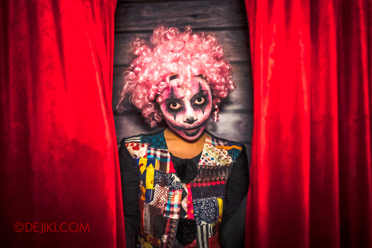 Twisted Clown University at USS Halloween Horror Nights 9 | Dejiki.com